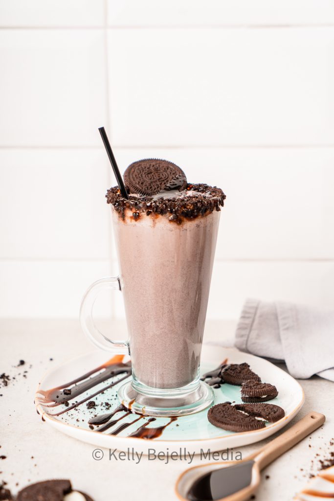 Easy Oreo Milkshake